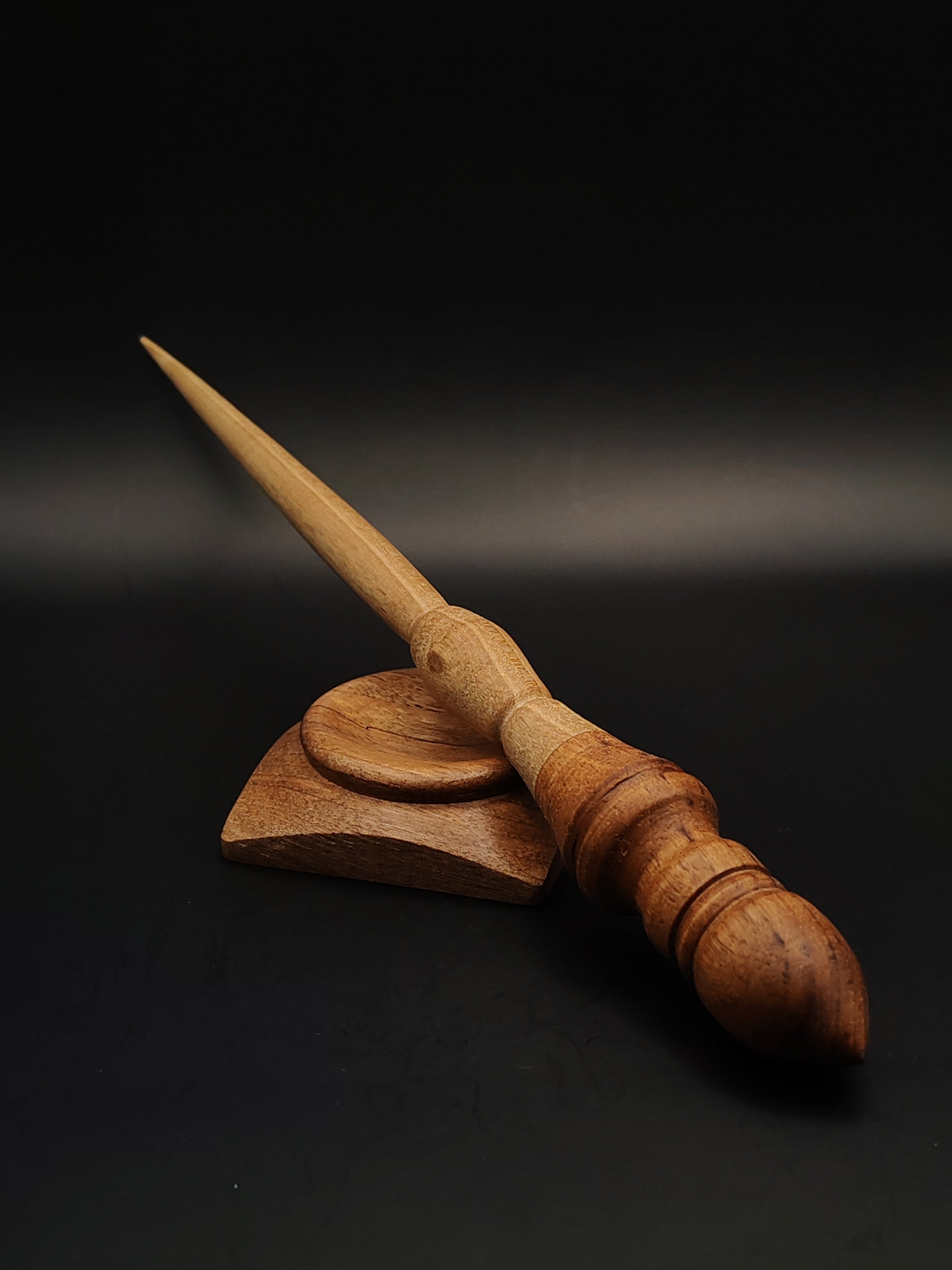 Handmade Spindles and Yarn Spinning Tools – Kravelli