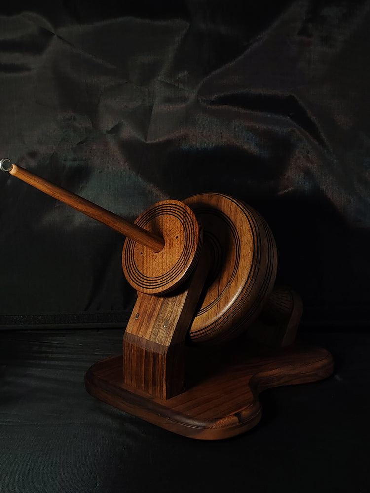 Handmade Spindles and Yarn Spinning Tools – Kravelli